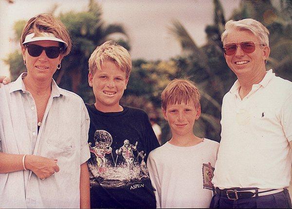 No Accident: The Death of Kristine Fitzhugh - Tiegrabber