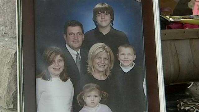 Lady in the Water: Jan Roseboro (ad free) - Tiegrabber